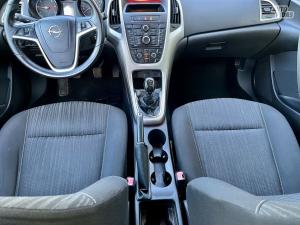 Black Opel Astra 2011 in Kaunas, with an engine capacity of 1.70 L and mileage of 214 thousand km for 3100 €, photo 9 on AUTOMOTO.COM.LV