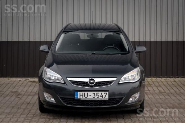 Melns Opel Astra 2011 Talsi, ar dzinēja tilpumu 1.70 L un nobraukumu 243 tūkst. km par 3390 €, foto 2 vietnē AUTOMOTO.COM.LV
