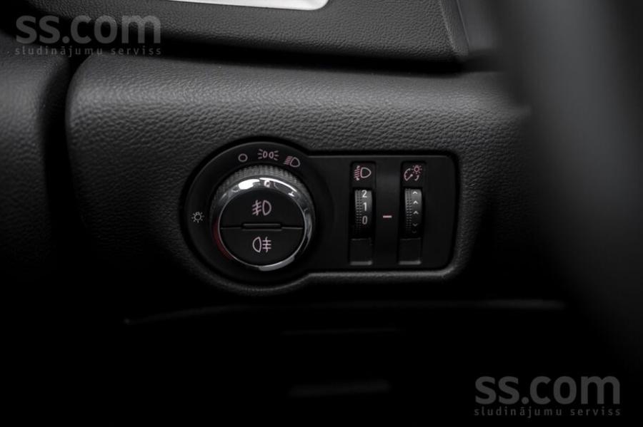 Melns Opel Astra 2011 Talsi, ar dzinēja tilpumu 1.70 L un nobraukumu 243 tūkst. km par 3390 €, foto 16 vietnē AUTOMOTO.COM.LV
