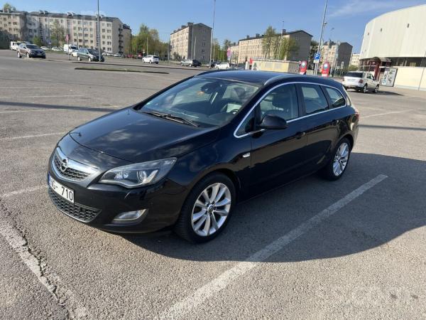 Melns Opel Astra 2011 Daugavpils, ar dzinēja tilpumu 2.00 L un nobraukumu 357 tūkst. km par 4400 €, foto 1 vietnē AUTOMOTO.COM.LV