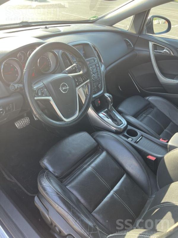 Melns Opel Astra 2011 Daugavpils, ar dzinēja tilpumu 2.00 L un nobraukumu 357 tūkst. km par 4400 €, foto 7 vietnē AUTOMOTO.COM.LV