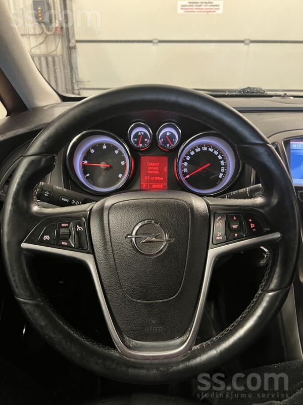 Melns Opel Astra 2011 Daugavpils, ar dzinēja tilpumu 2.00 L un nobraukumu 357 tūkst. km par 4400 €, foto 9 vietnē AUTOMOTO.COM.LV