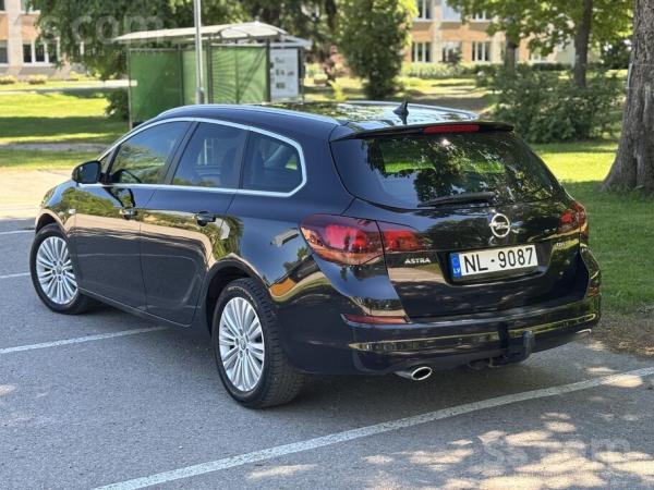 Melns Opel Astra 2011 Jelgava, ar dzinēja tilpumu 2.00 L un nobraukumu 263 tūkst. km par 4650 €, foto 2 vietnē AUTOMOTO.COM.LV