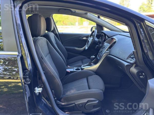 Melns Opel Astra 2011 Jelgava, ar dzinēja tilpumu 2.00 L un nobraukumu 263 tūkst. km par 4650 €, foto 10 vietnē AUTOMOTO.COM.LV