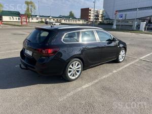 Melns Opel Astra 2011 Daugavpils, ar dzinēja tilpumu 2.00 L un nobraukumu 357 tūkst. km par 3900 €, foto 3 vietnē AUTOMOTO.COM.LV