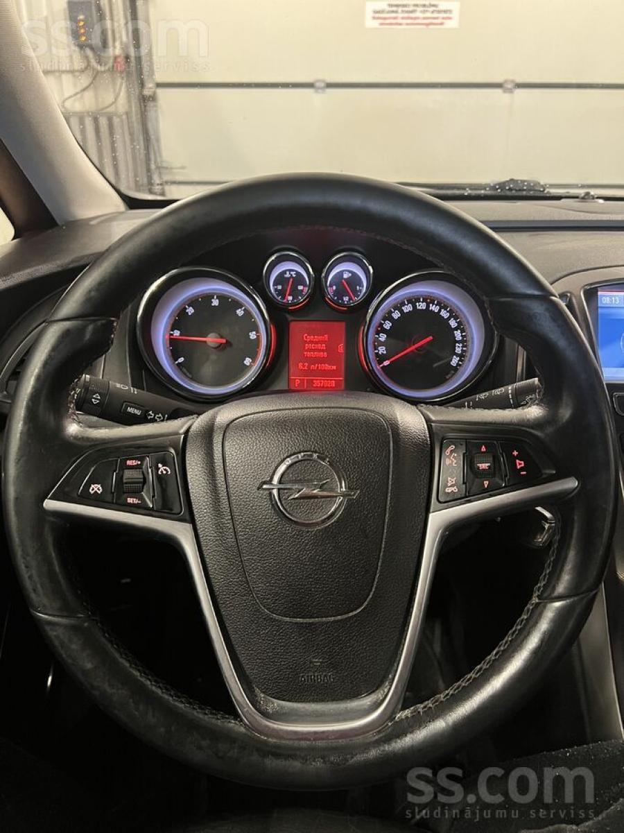 Melns Opel Astra 2011 Daugavpils, ar dzinēja tilpumu 2.00 L un nobraukumu 357 tūkst. km par 3900 €, foto 10 vietnē AUTOMOTO.COM.LV