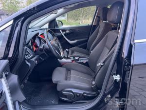 Melns Opel Astra 2011 Jelgava, ar dzinēja tilpumu 1.40 L un nobraukumu 170 tūkst. km par 5250 €, foto 15 vietnē AUTOMOTO.COM.LV