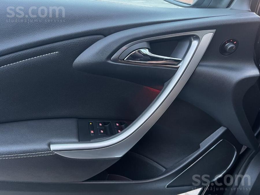 Melns Opel Astra 2011 Jelgava, ar dzinēja tilpumu 1.40 L un nobraukumu 170 tūkst. km par 5250 €, foto 30 vietnē AUTOMOTO.COM.LV