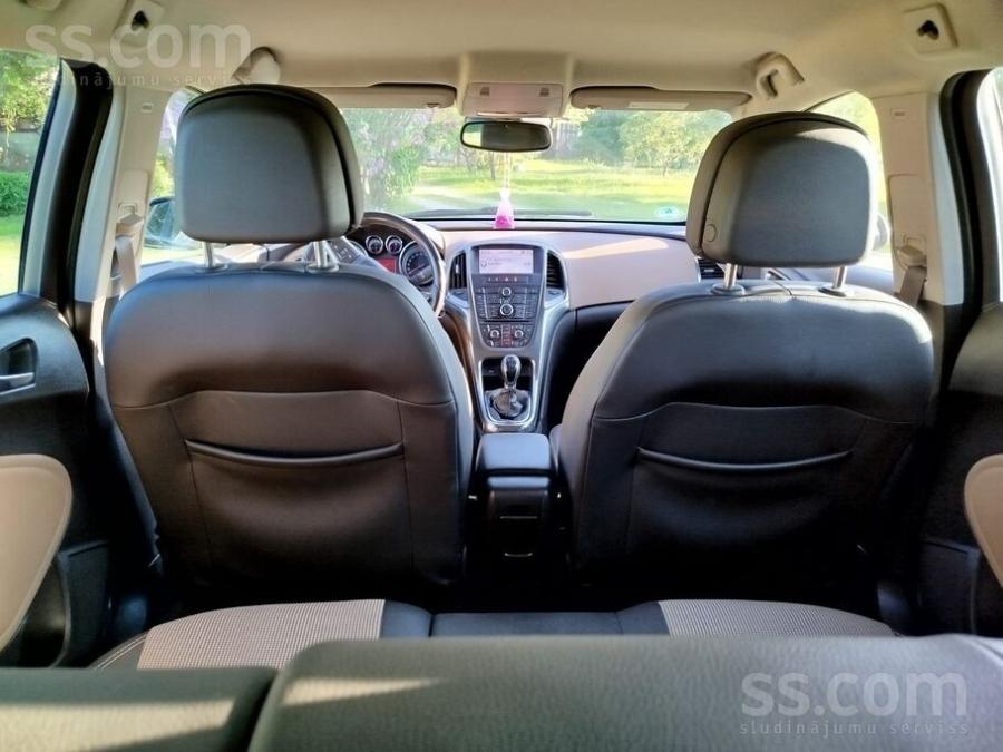 Melns Opel Astra 2011 Jēkabpils, ar dzinēja tilpumu 1.40 L un nobraukumu 352 tūkst. km par 1790 €, foto 3 vietnē AUTOMOTO.COM.LV
