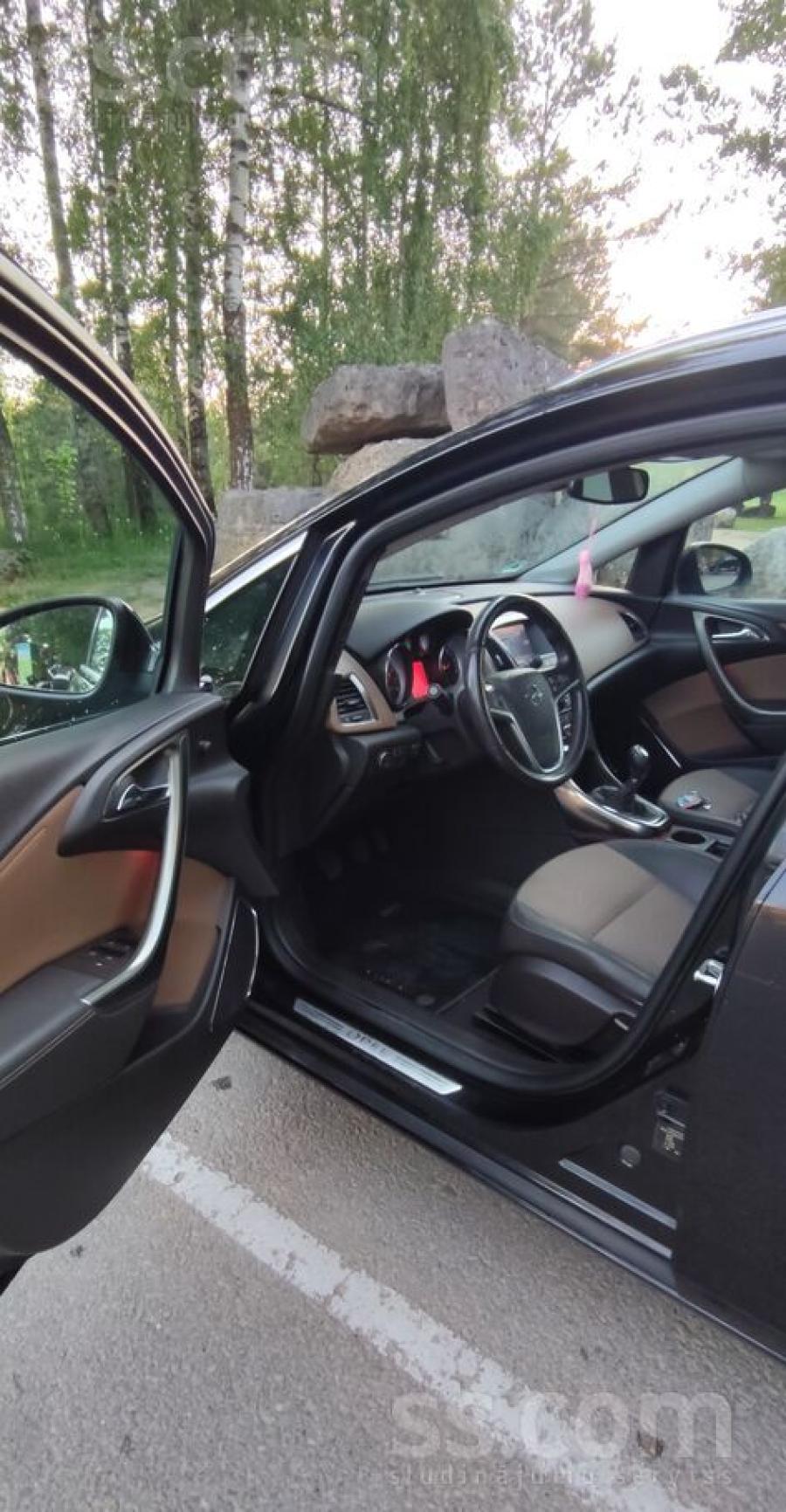 Melns Opel Astra 2011 Jēkabpils, ar dzinēja tilpumu 1.40 L un nobraukumu 352 tūkst. km par 1790 €, foto 19 vietnē AUTOMOTO.COM.LV