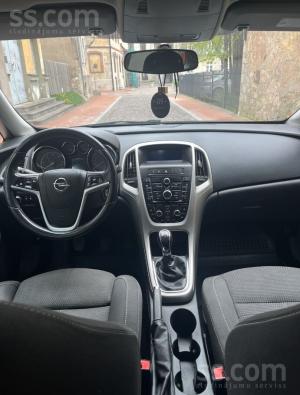 Melns Opel Astra 2011 Cēsis, ar dzinēja tilpumu 1.70 L un nobraukumu 352 tūkst. km par 2600 €, foto 8 vietnē AUTOMOTO.COM.LV