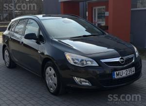 Black Opel Astra 2011 in Riga, with an engine capacity of 1.30 L and mileage of 0 thousand km for 2450 €, photo 3 on AUTOMOTO.COM.LV