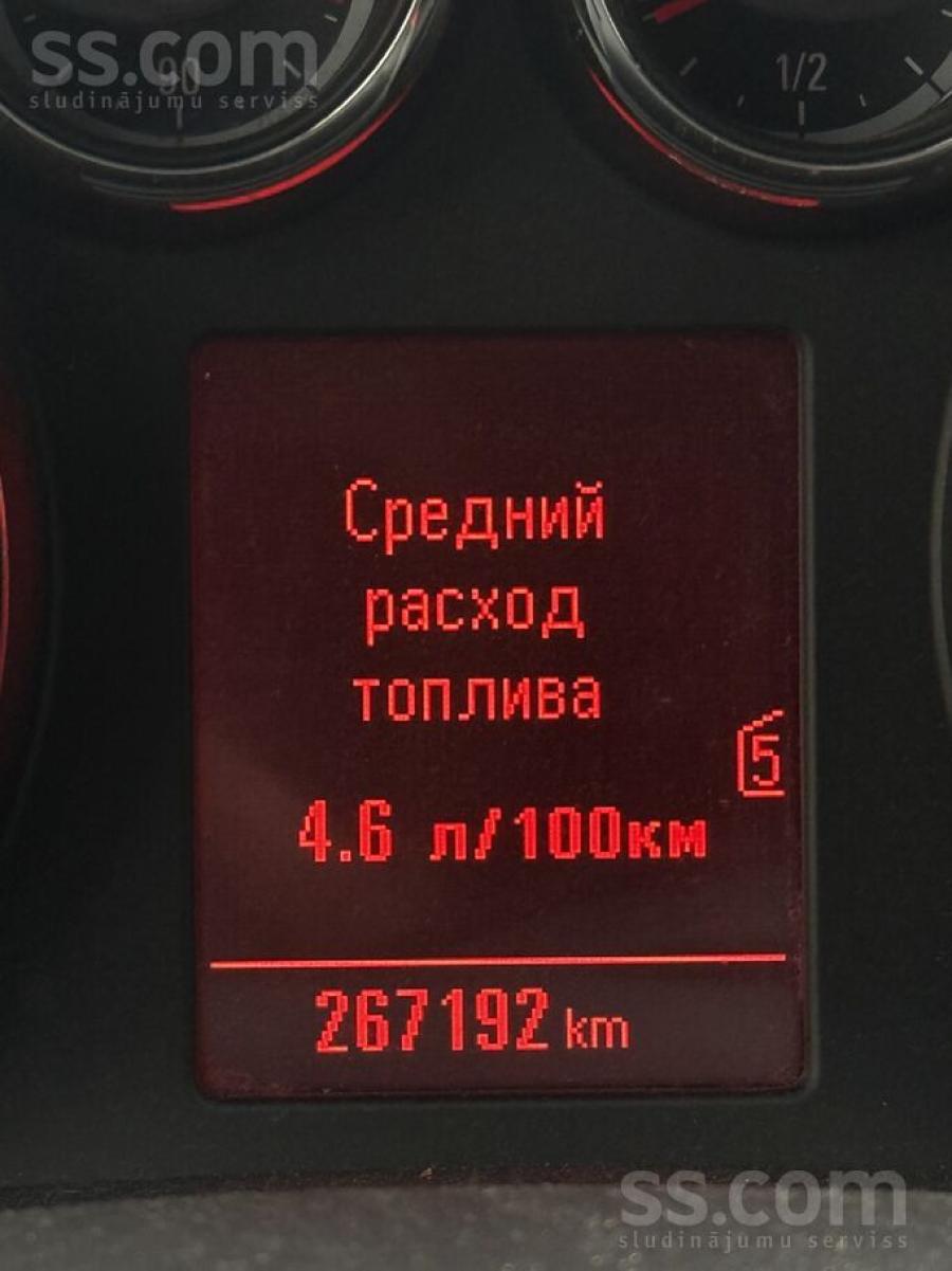 Black Opel Astra 2011 in Riga, with an engine capacity of 1.30 L and mileage of 0 thousand km for 2450 €, photo 6 on AUTOMOTO.COM.LV