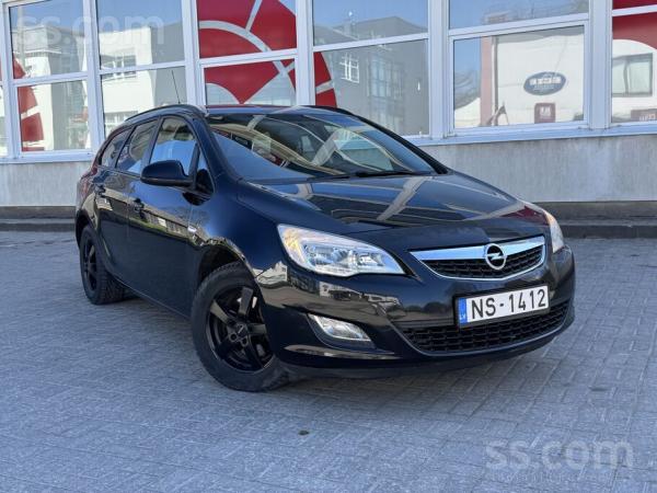 Melns Opel Astra 2011 Gulbene, ar dzinēja tilpumu 1.70 L un nobraukumu 230 tūkst. km par 2700 €, foto 1 vietnē AUTOMOTO.COM.LV