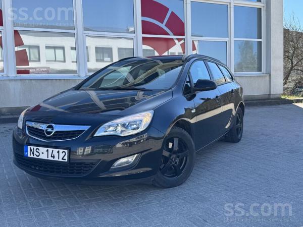 Melns Opel Astra 2011 Gulbene, ar dzinēja tilpumu 1.70 L un nobraukumu 230 tūkst. km par 2700 €, foto 3 vietnē AUTOMOTO.COM.LV