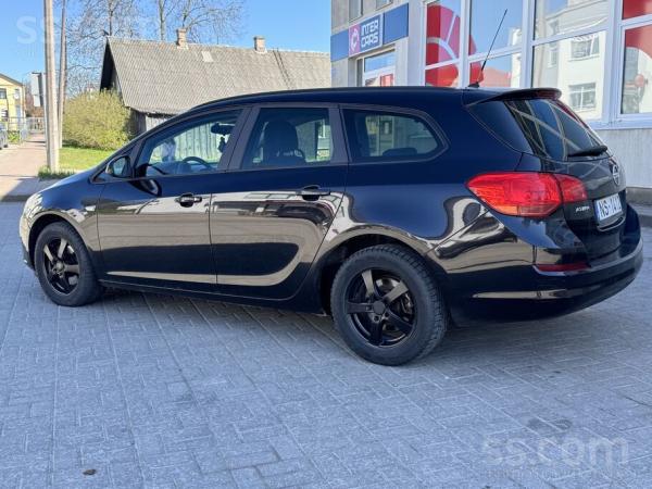 Melns Opel Astra 2011 Gulbene, ar dzinēja tilpumu 1.70 L un nobraukumu 230 tūkst. km par 2700 €, foto 6 vietnē AUTOMOTO.COM.LV