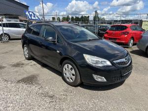 Black Opel Astra 2011 in Kaunas, with an engine capacity of 1.96 L and mileage of 276 thousand km for 2650 €, photo 4 on AUTOMOTO.COM.LV