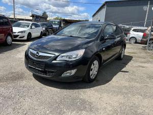 Black Opel Astra 2011 in Kaunas, with an engine capacity of 1.96 L and mileage of 276 thousand km for 2650 €, photo 10 on AUTOMOTO.COM.LV