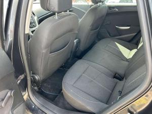Black Opel Astra 2011 in Kaunas, with an engine capacity of 1.96 L and mileage of 276 thousand km for 2650 €, photo 14 on AUTOMOTO.COM.LV