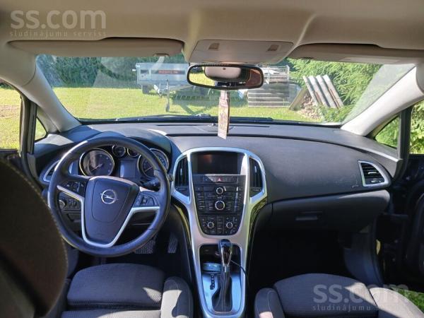 Melns Opel Astra 2011 Rīga, ar dzinēja tilpumu 2.00 L un nobraukumu 378 tūkst. km par 3500 €, foto 4 vietnē AUTOMOTO.COM.LV