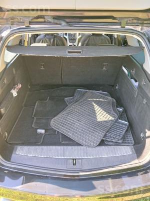 Black Opel Astra 2011 in Riga, with an engine capacity of 2.00 L and mileage of 378 thousand km for 3500 €, photo 7 on AUTOMOTO.COM.LV