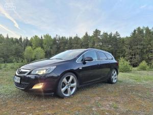 Black Opel Astra 2011 in Radviliskis, with an engine capacity of 2.00 L and mileage of 270 thousand km for 3800 €, photo  on AUTOMOTO.COM.LV