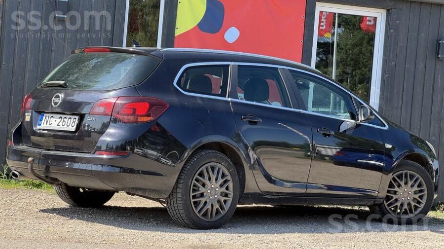 Melns Opel Astra 2011 Rīga, ar dzinēja tilpumu 2.00 L un nobraukumu 280 tūkst. km par 2800 €, foto 5 vietnē AUTOMOTO.COM.LV