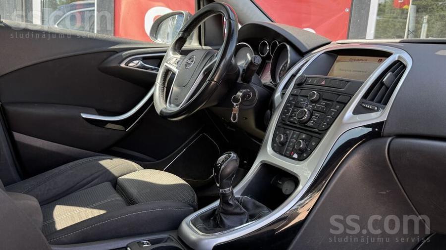 Melns Opel Astra 2011 Rīga, ar dzinēja tilpumu 2.00 L un nobraukumu 280 tūkst. km par 2800 €, foto 11 vietnē AUTOMOTO.COM.LV