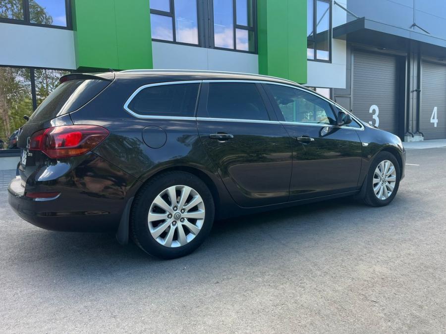 Melns Opel Astra 2011 Tallina, ar dzinēja tilpumu 0.00 L un nobraukumu 0 tūkst. km par 5200 €, foto 9 vietnē AUTOMOTO.COM.LV