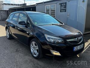 Melns Opel Astra 2011 Daugavpils, ar dzinēja tilpumu 1.40 L un nobraukumu 243 tūkst. km par 4450 €, foto 3 vietnē AUTOMOTO.COM.LV