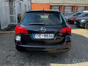 Melns Opel Astra 2011 Daugavpils, ar dzinēja tilpumu 1.40 L un nobraukumu 243 tūkst. km par 4450 €, foto 7 vietnē AUTOMOTO.COM.LV