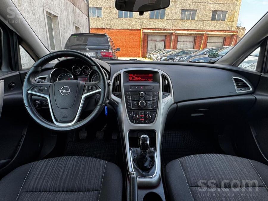 Melns Opel Astra 2011 Daugavpils, ar dzinēja tilpumu 1.40 L un nobraukumu 243 tūkst. km par 4450 €, foto 12 vietnē AUTOMOTO.COM.LV