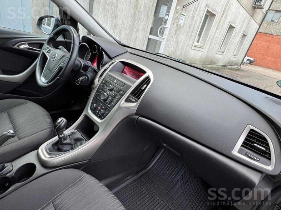 Melns Opel Astra 2011 Daugavpils, ar dzinēja tilpumu 1.40 L un nobraukumu 243 tūkst. km par 4450 €, foto 14 vietnē AUTOMOTO.COM.LV