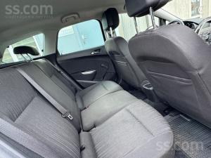Melns Opel Astra 2011 Daugavpils, ar dzinēja tilpumu 1.40 L un nobraukumu 243 tūkst. km par 4450 €, foto 18 vietnē AUTOMOTO.COM.LV