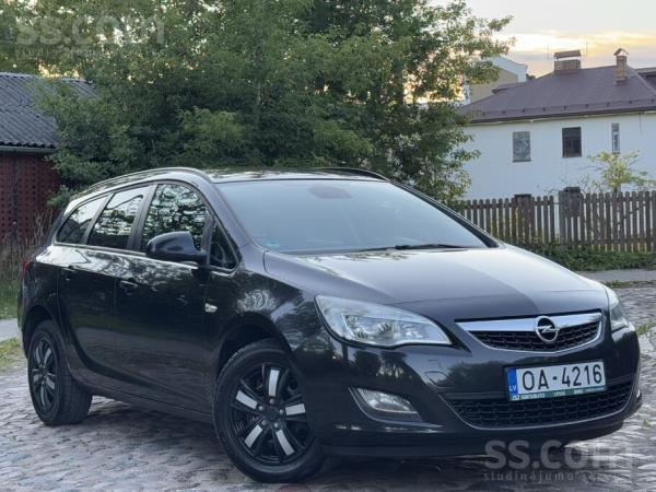 Melns Opel Astra 2011 Jelgava, ar dzinēja tilpumu 1.70 L un nobraukumu 230 tūkst. km par 2650 €, foto 7 vietnē AUTOMOTO.COM.LV