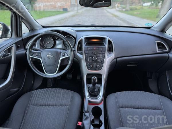 Melns Opel Astra 2011 Jelgava, ar dzinēja tilpumu 1.70 L un nobraukumu 230 tūkst. km par 2650 €, foto 10 vietnē AUTOMOTO.COM.LV