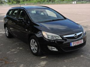 Melns Opel Astra 2011 Marijampole, ar dzinēja tilpumu 1.70 L un nobraukumu 228 tūkst. km par 3050 €, foto 3 vietnē AUTOMOTO.COM.LV