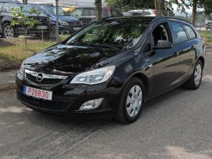 Melns Opel Astra 2011 Marijampole, ar dzinēja tilpumu 1.70 L un nobraukumu 228 tūkst. km par 3050 €, foto 4 vietnē AUTOMOTO.COM.LV