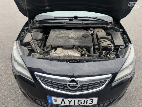 Melns Opel Astra 2011 Kauņa, ar dzinēja tilpumu 2.00 L un nobraukumu 370 tūkst. km par 3200 €, foto 5 vietnē AUTOMOTO.COM.LV