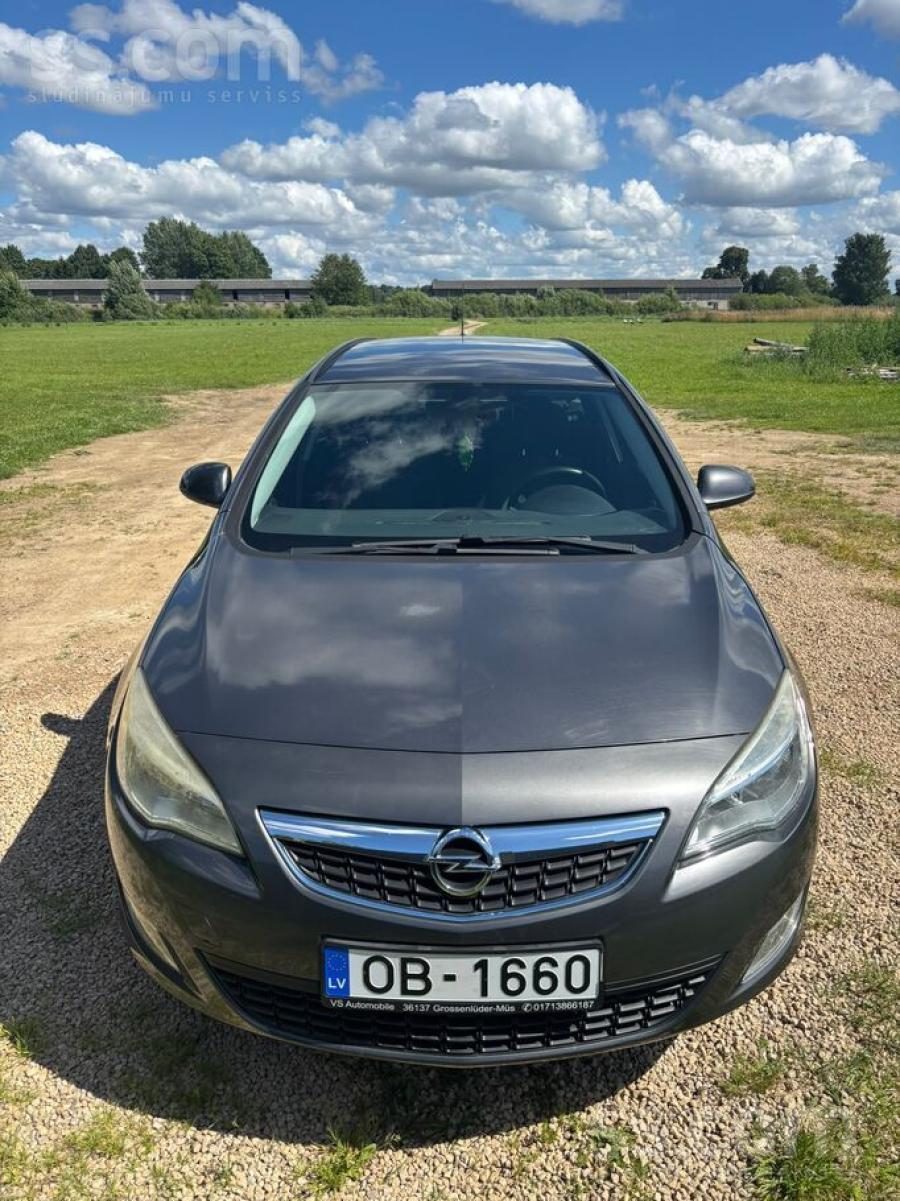 Melns Opel Astra 2011 Jēkabpils, ar dzinēja tilpumu 1.70 L un nobraukumu 227 tūkst. km par 4050 €, foto 5 vietnē AUTOMOTO.COM.LV
