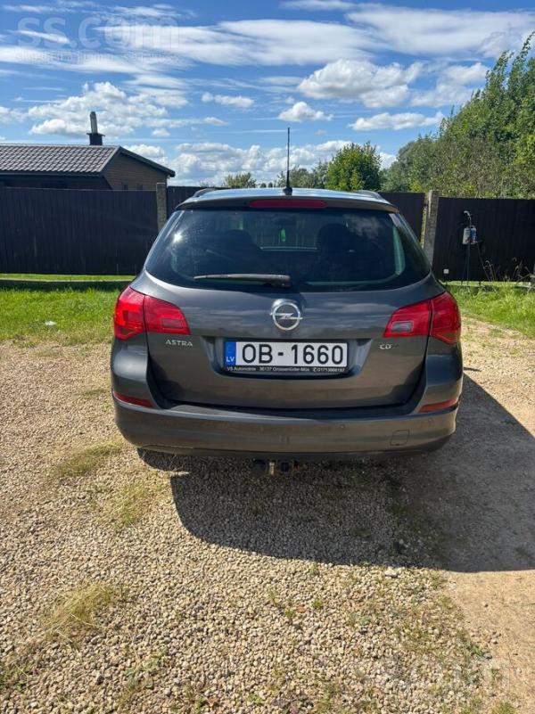 Melns Opel Astra 2011 Jēkabpils, ar dzinēja tilpumu 1.70 L un nobraukumu 227 tūkst. km par 4050 €, foto 6 vietnē AUTOMOTO.COM.LV