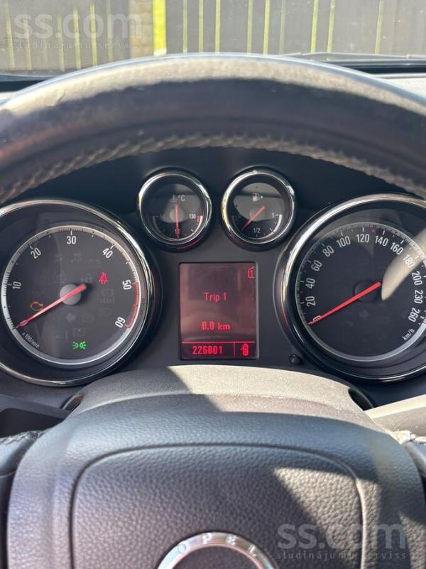 Melns Opel Astra 2011 Jēkabpils, ar dzinēja tilpumu 1.70 L un nobraukumu 227 tūkst. km par 4050 €, foto 9 vietnē AUTOMOTO.COM.LV