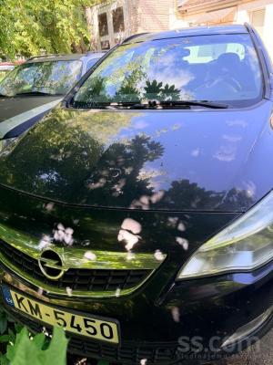 Black Opel Astra 2011 in Riga, with an engine capacity of 1.70 L and mileage of 529 thousand km for 1800 €, photo  on AUTOMOTO.COM.LV