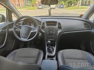 Melns Opel Astra 2011 Daugavpils, ar dzinēja tilpumu 1.70 L un nobraukumu 233 tūkst. km par 3000 €, foto 8 vietnē AUTOMOTO.COM.LV