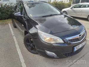 Melns Opel Astra 2011 Daugavpils, ar dzinēja tilpumu 1.70 L un nobraukumu 233 tūkst. km par 3000 €, foto 24 vietnē AUTOMOTO.COM.LV