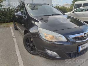 Melns Opel Astra 2011 Daugavpils, ar dzinēja tilpumu 1.70 L un nobraukumu 233 tūkst. km par 3000 €, foto 25 vietnē AUTOMOTO.COM.LV