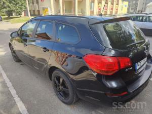 Melns Opel Astra 2011 Daugavpils, ar dzinēja tilpumu 1.70 L un nobraukumu 233 tūkst. km par 3000 €, foto 26 vietnē AUTOMOTO.COM.LV