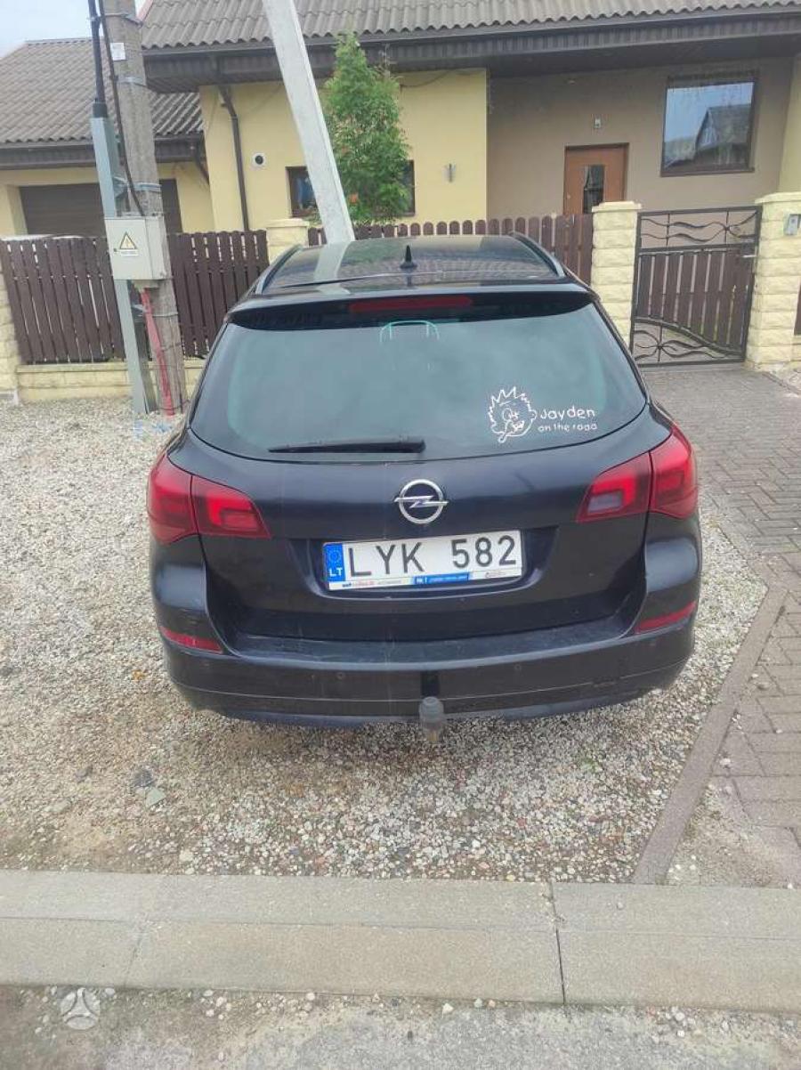 Melns Opel Astra 2011 Šauļi, ar dzinēja tilpumu 1.69 L un nobraukumu 313 tūkst. km par 2100 €, foto 3 vietnē AUTOMOTO.COM.LV
