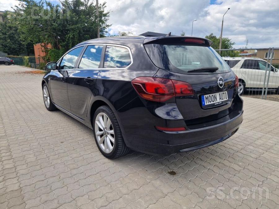 Melns Opel Astra 2011 Liepāja, ar dzinēja tilpumu 1.40 L un nobraukumu 277 tūkst. km par 3990 €, foto 7 vietnē AUTOMOTO.COM.LV