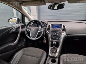 Melns Opel Astra 2011 Liepāja, ar dzinēja tilpumu 1.40 L un nobraukumu 277 tūkst. km par 3990 €, foto 10 vietnē AUTOMOTO.COM.LV